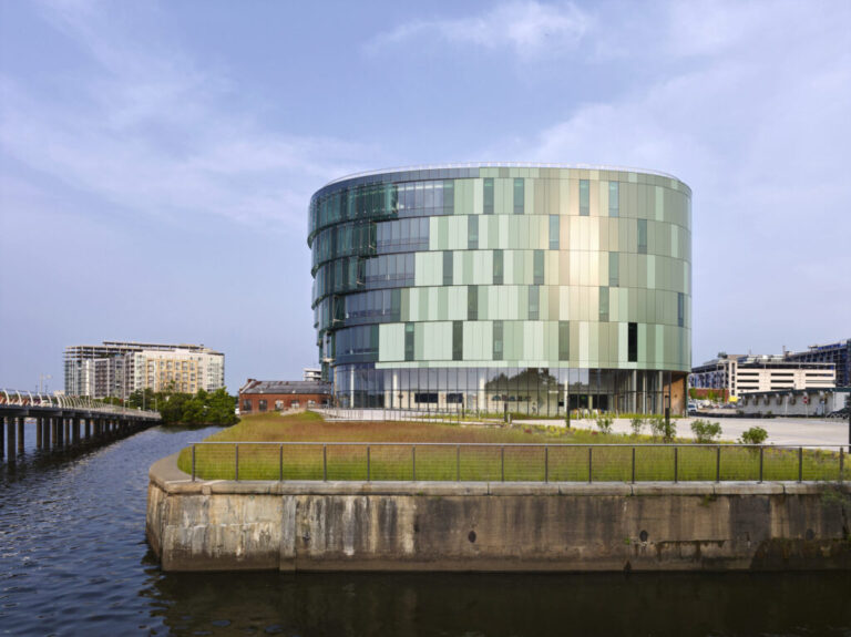 New technologies and codes for HVAC systems in office buildings ...